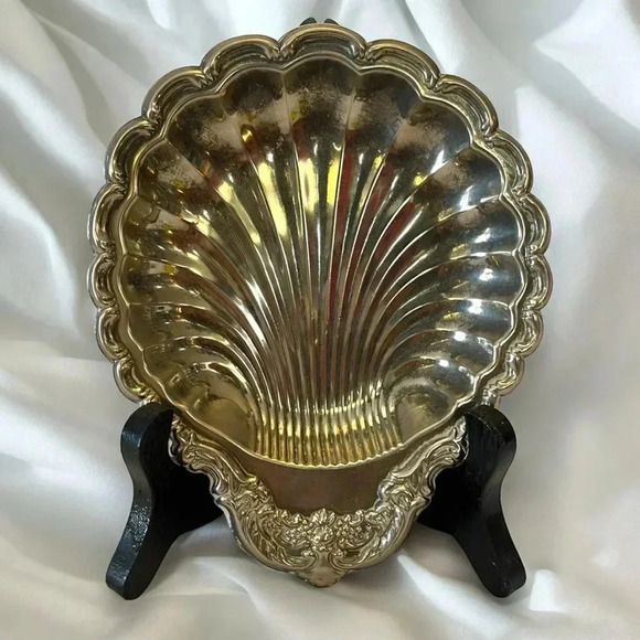 Vintage | Accents | Vintage Silver Plated Scalloped Edge Clam Shell ...